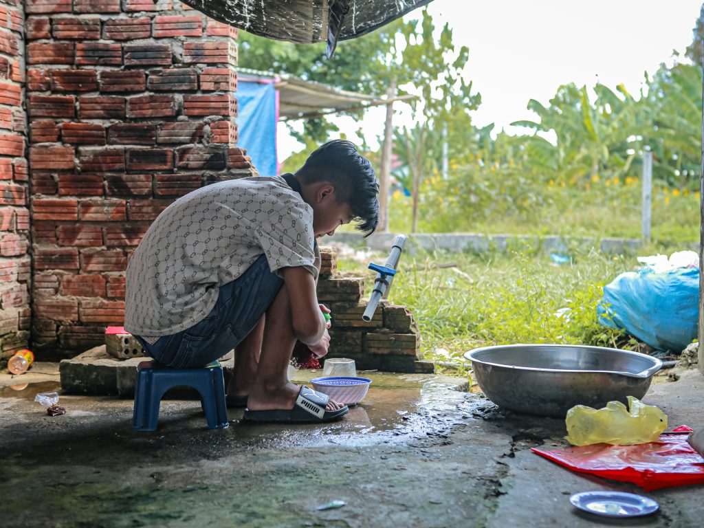 The Hidden Heart of Le Van Dat - Children of Vietnam